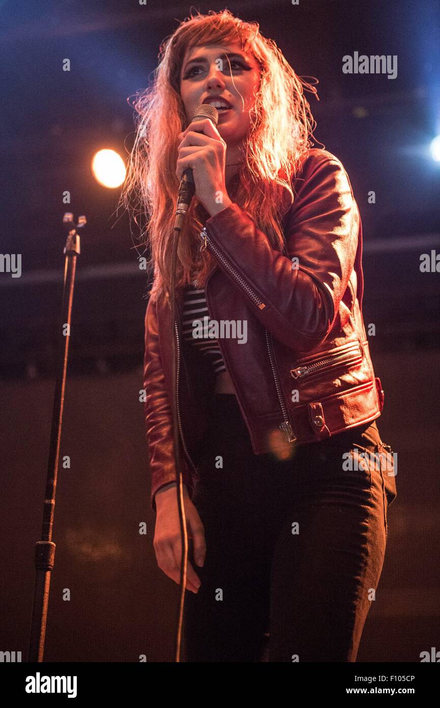 Ryn weaver hi-res stock photography and images - Alamy