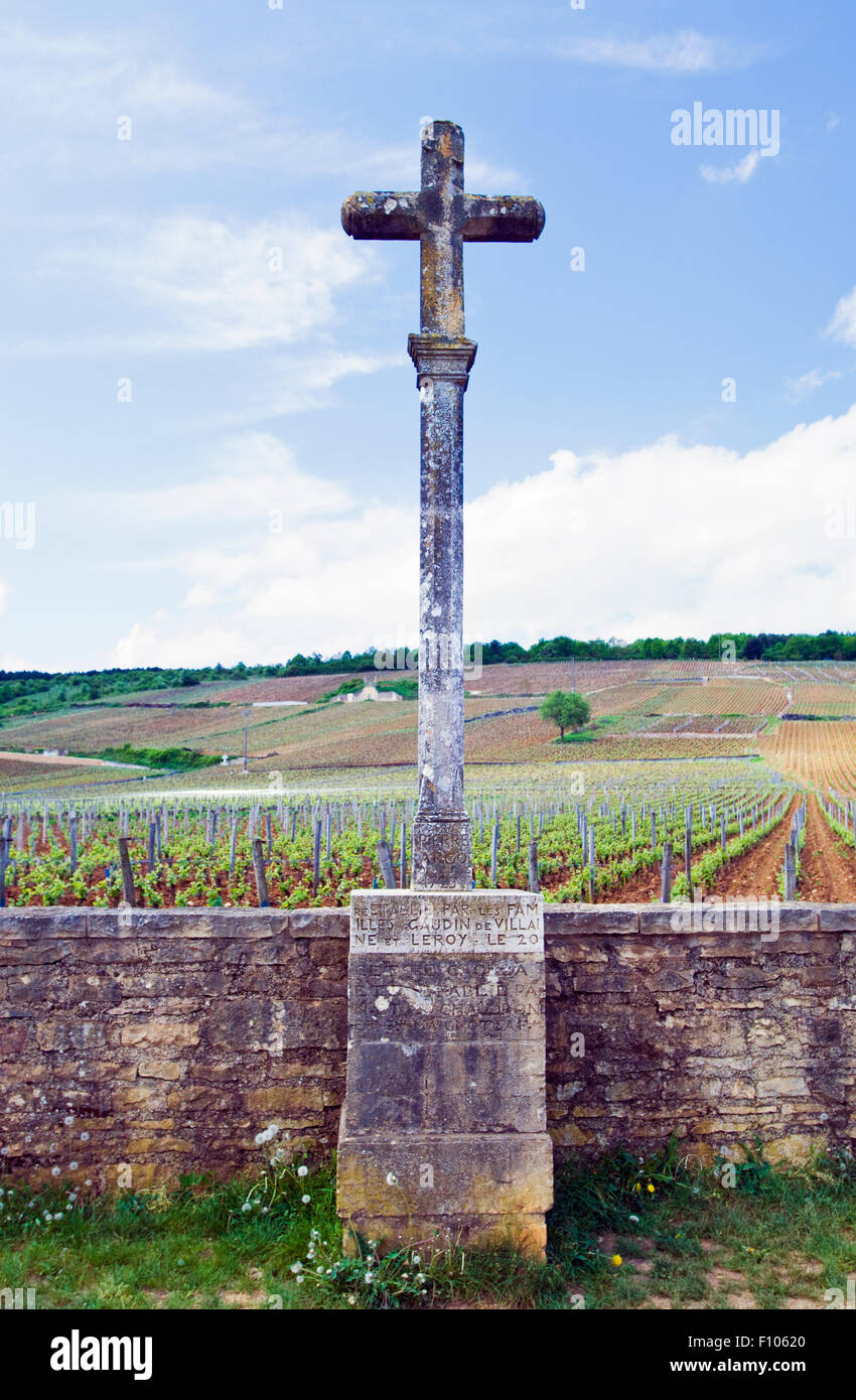 The cross marking the Romanée-Conti vineyards in Vosne-Romanée ...