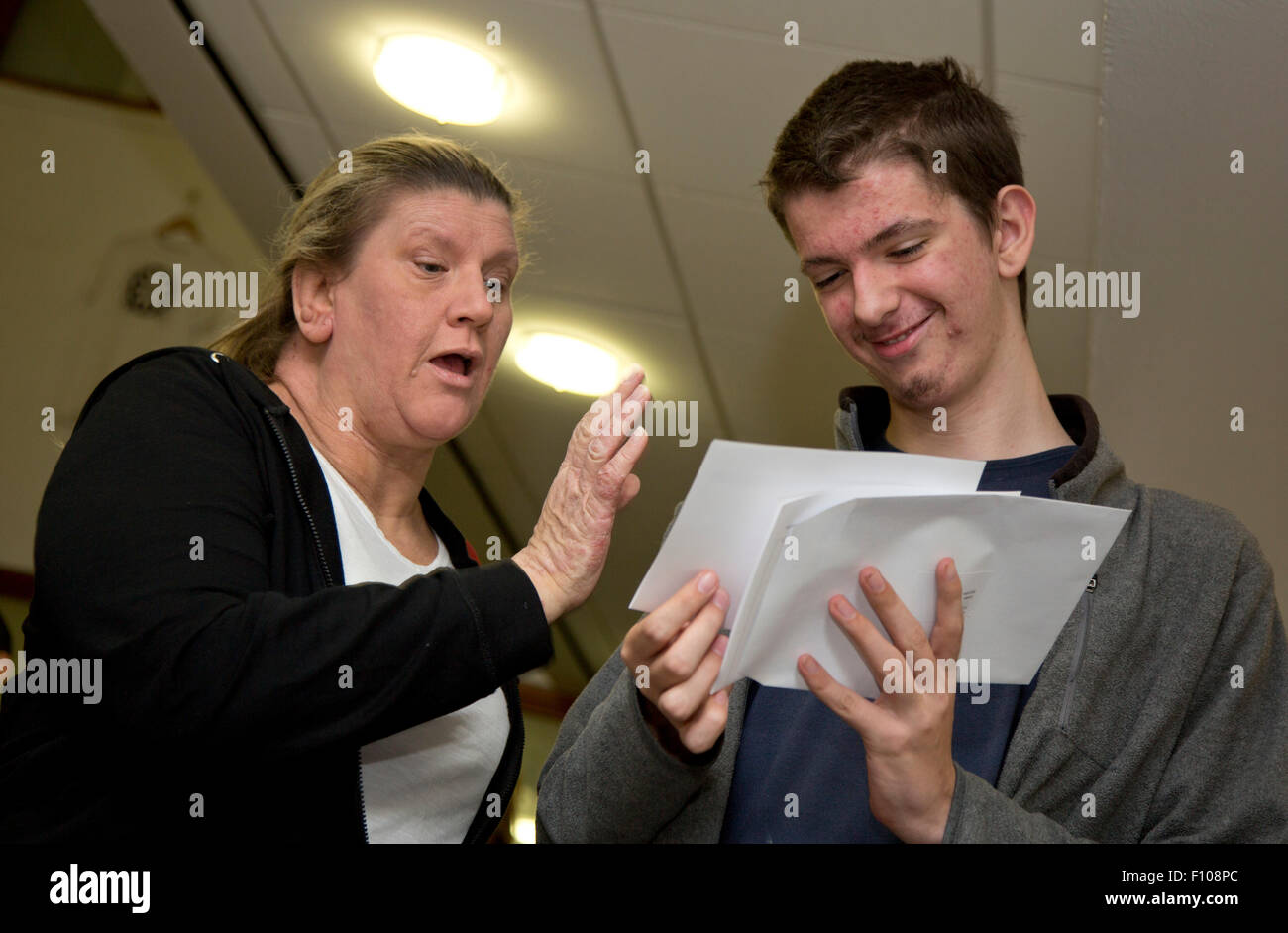 Gcse exam results, boys hi-res stock photography and images - Alamy