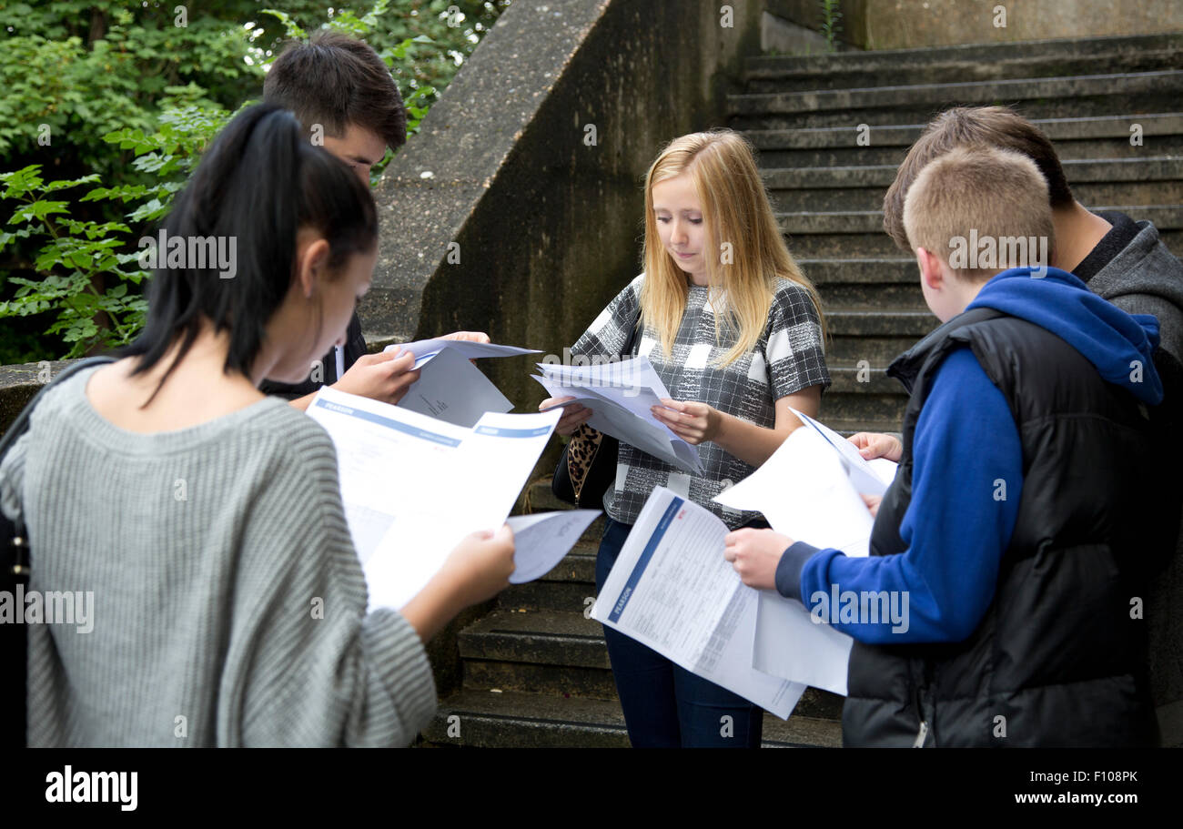 Exam results sad hi-res stock photography and images - Alamy