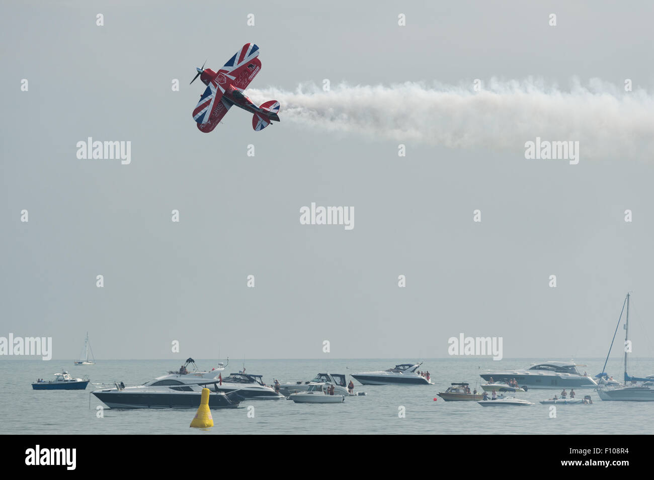 Rich Goodwin's Muscle Pitts Biplane displays at the Dawlish Air Show ...