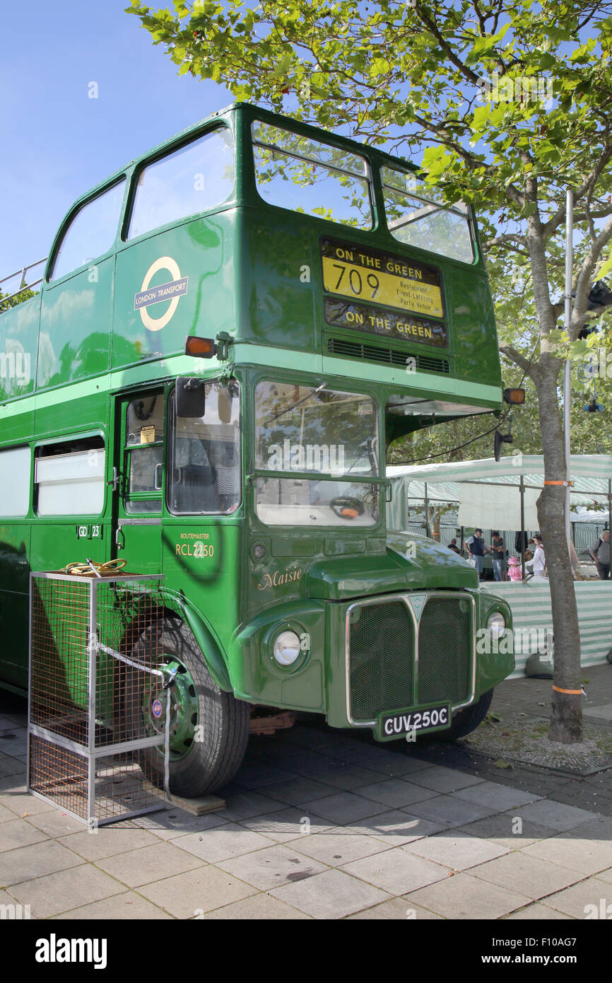 green routemaster bus in kingsbridge Stock Photo - Alamy