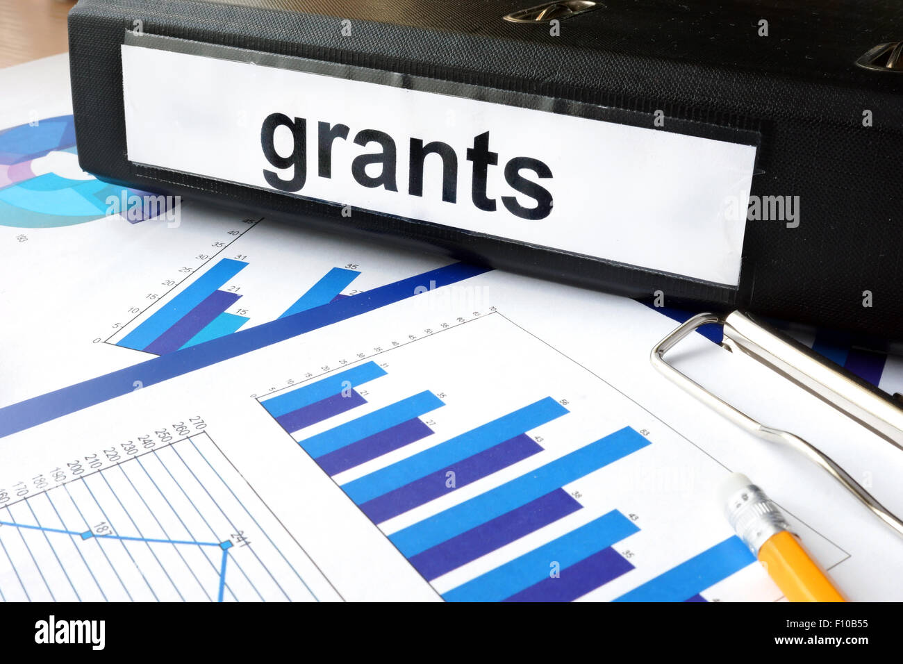 Study grant hi-res stock photography and images - Alamy