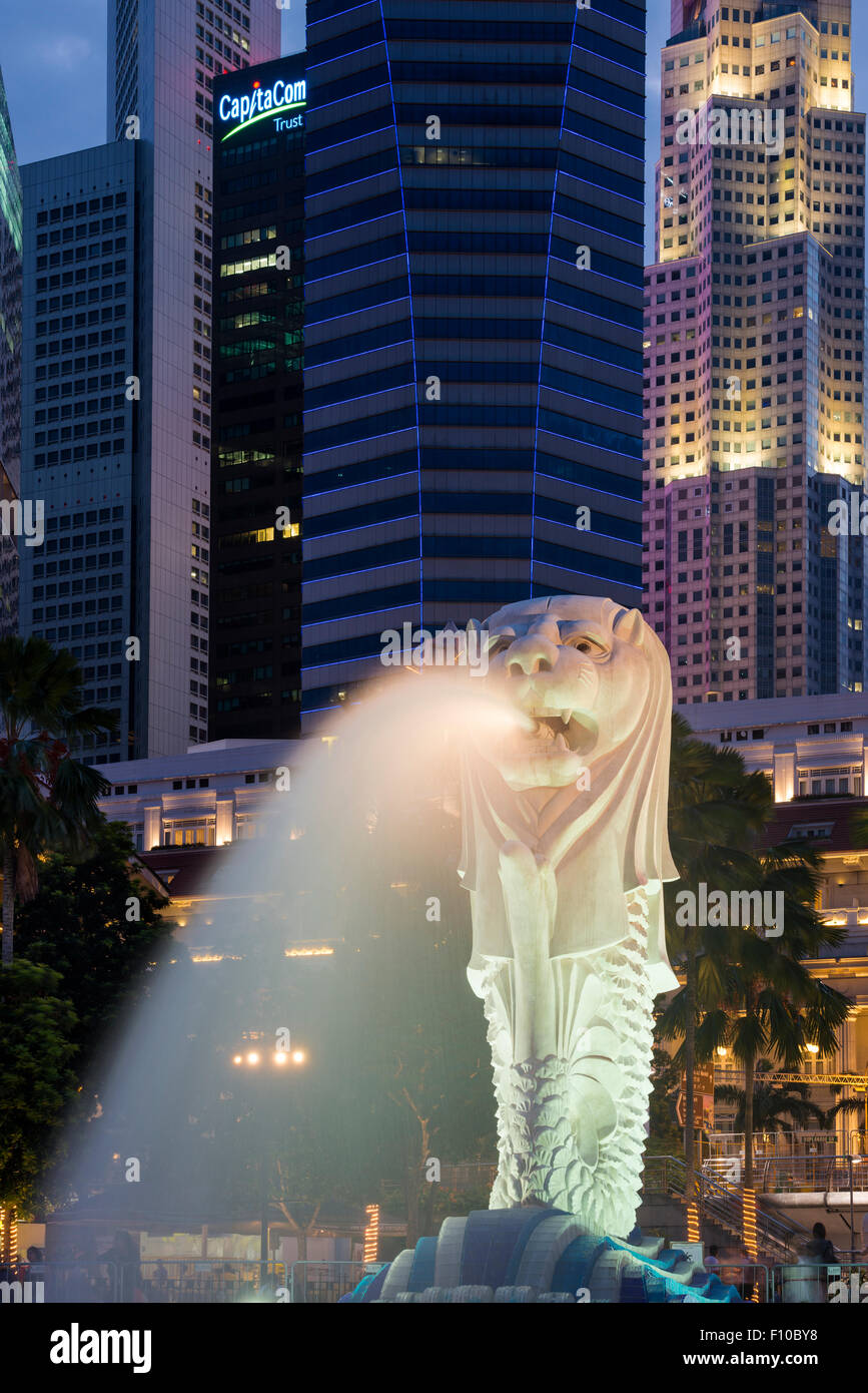 Singapore Merlion Night High Resolution Stock Photography and Images ...