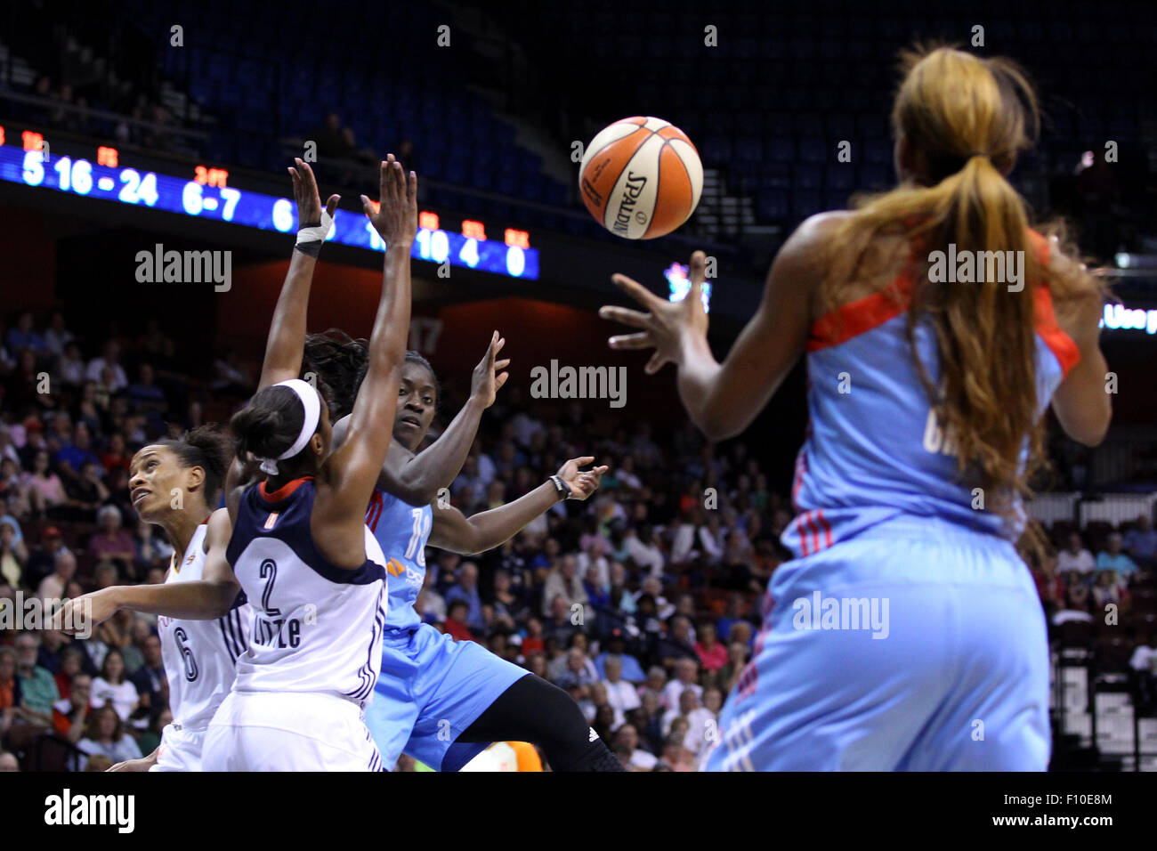 Uncasville, CT, USA. 23rd August, 2015. Atlanta Dream guard Matee ...