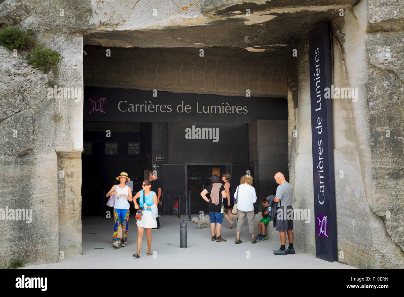 Les carriers hi-res stock photography and images - Alamy