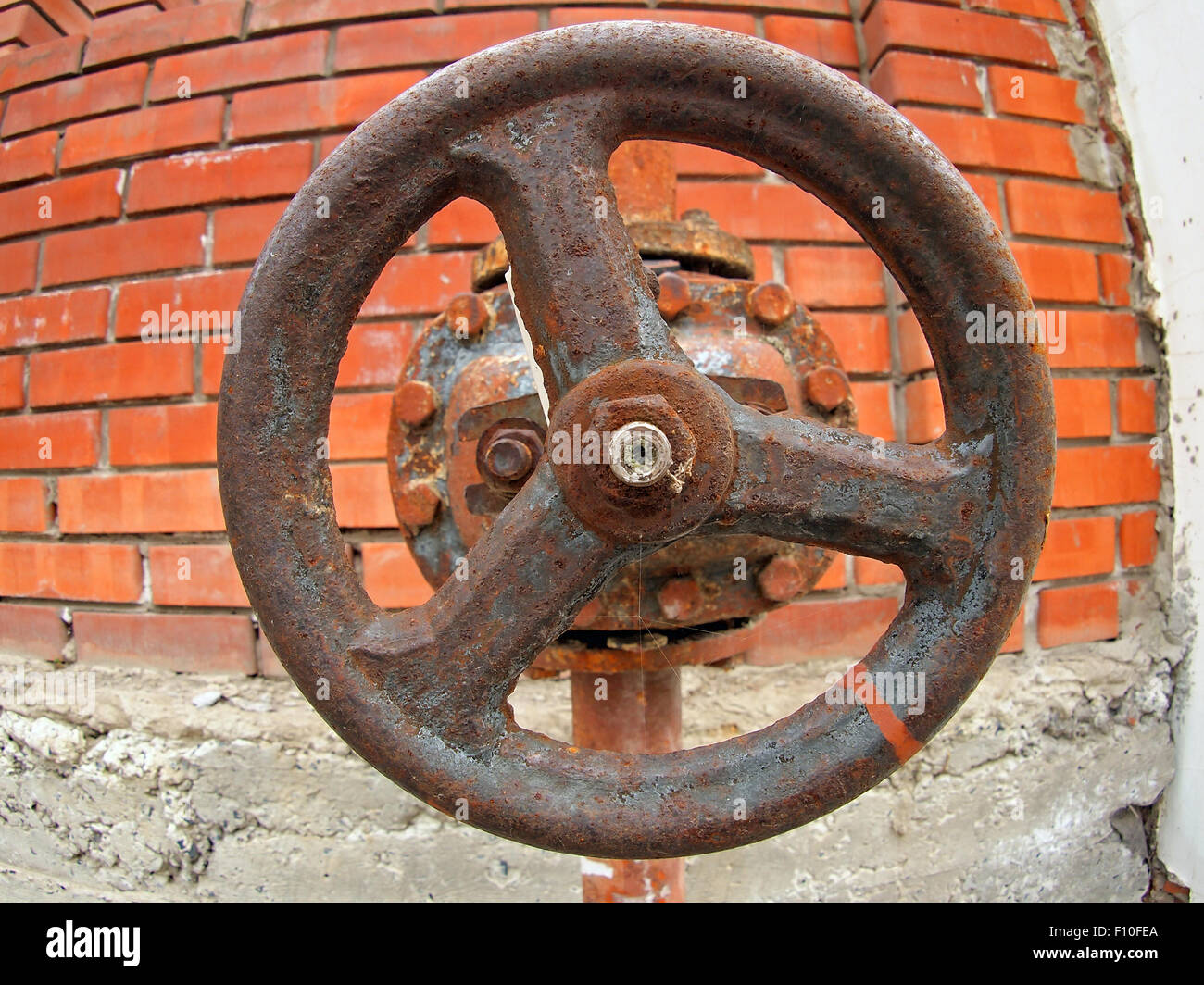Old pipe valve hi-res stock photography and images - Alamy
