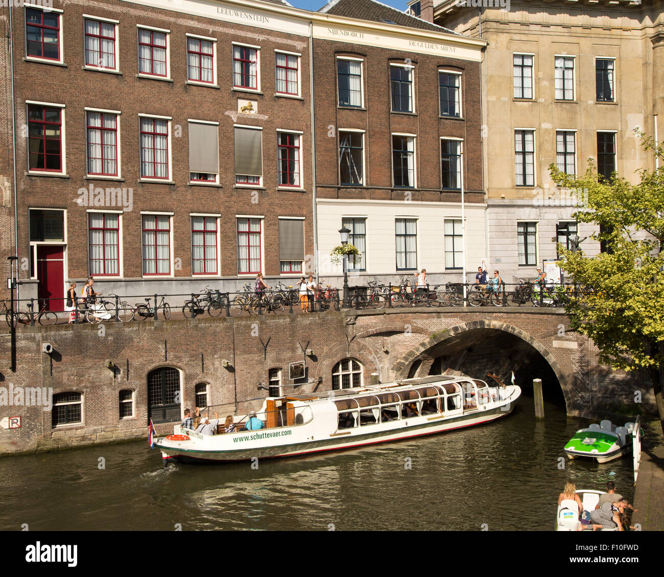 Tour boat on Oudegracht canal, Utrecht, Netherlands Stock Photo - Alamy Tour boat on Oudegracht canal, Utrecht, Netherlands Stock Photo - Alamy