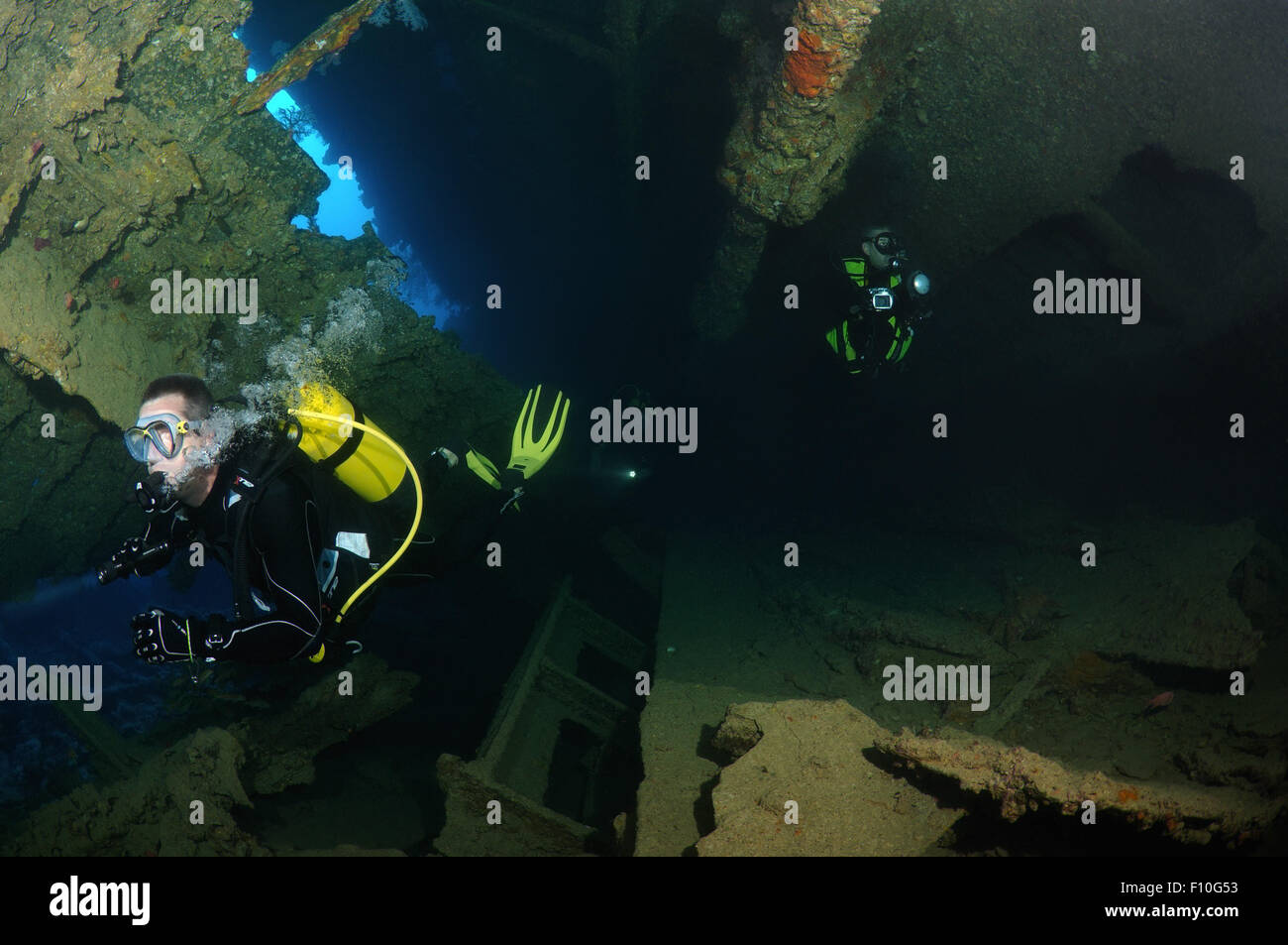 Wreck of dunraven in the red sea hi-res stock photography and images ...