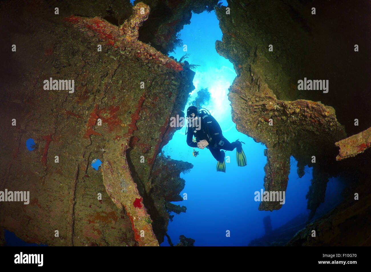 Wreck of dunraven in the red sea hi-res stock photography and images ...