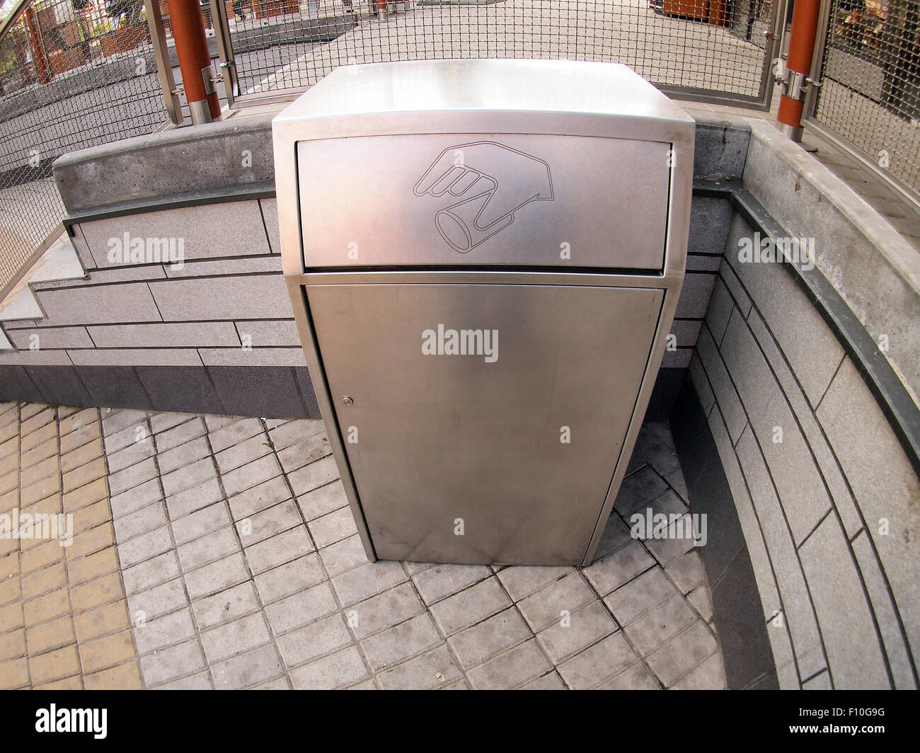 Wide angle street bin hi-res stock photography and images - Alamy