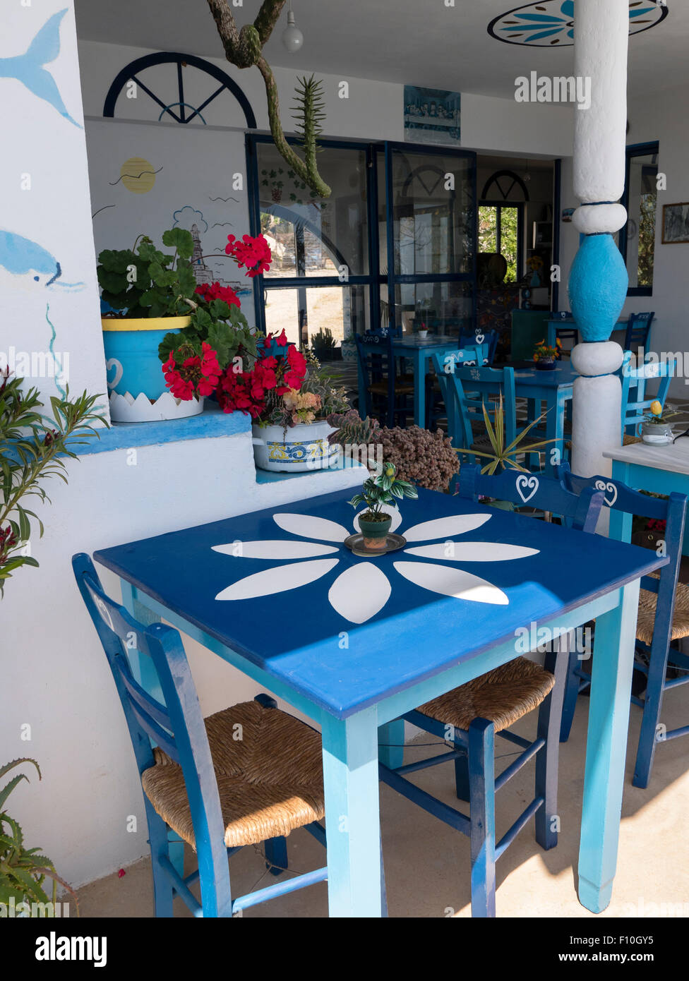 Traditional blue greek restaurant table hi-res stock photography and ...