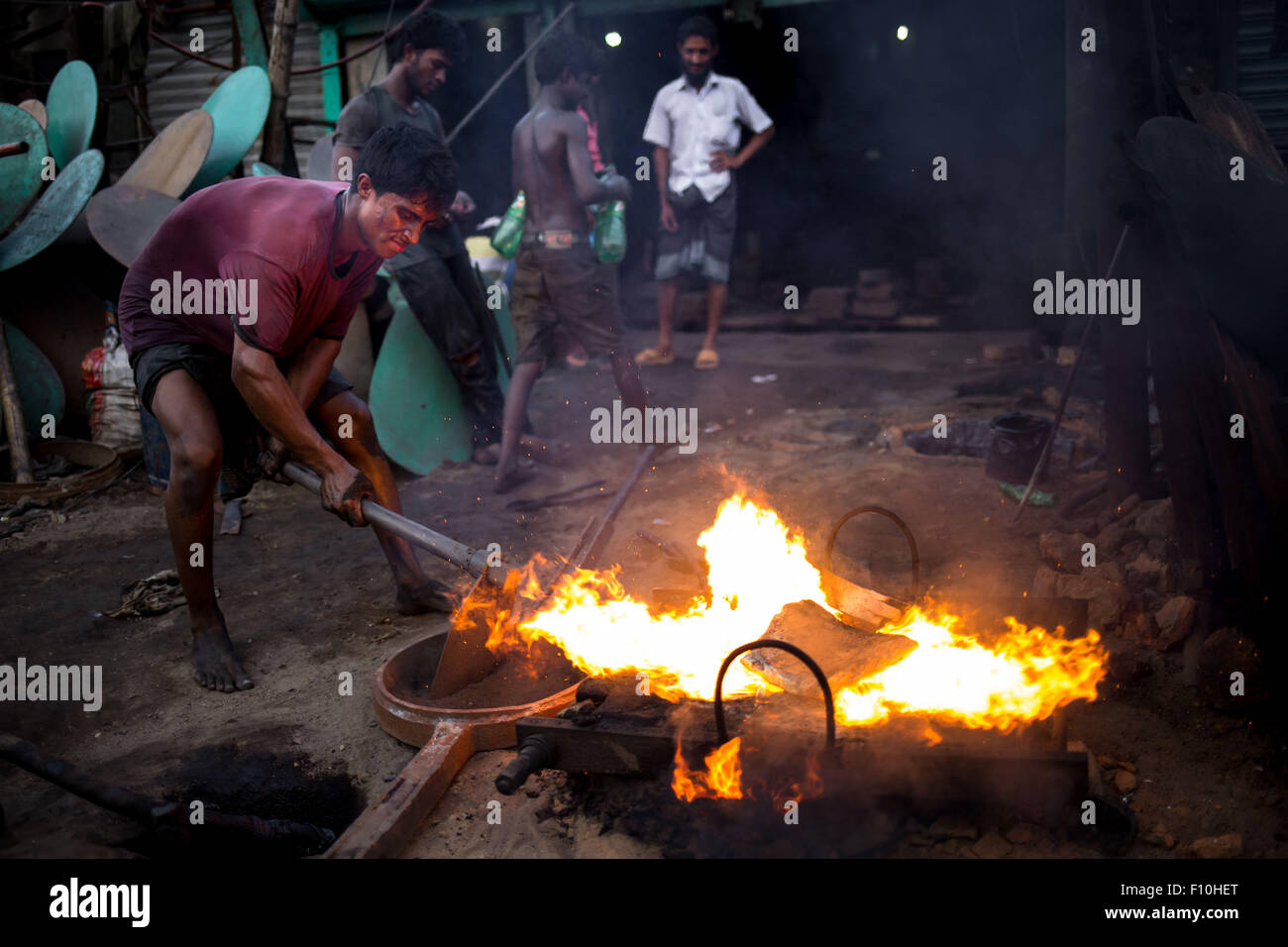 Poor work condition hi-res stock photography and images - Alamy
