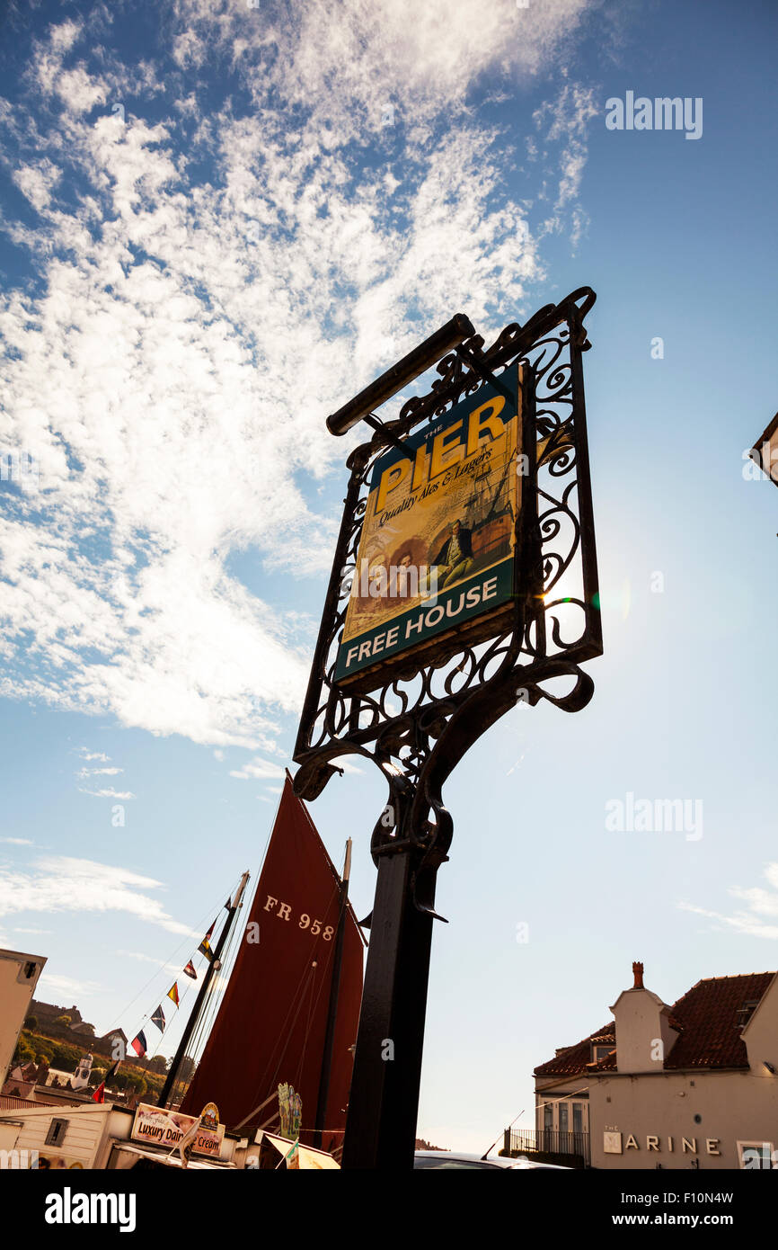The whitby bar hi-res stock photography and images - Alamy