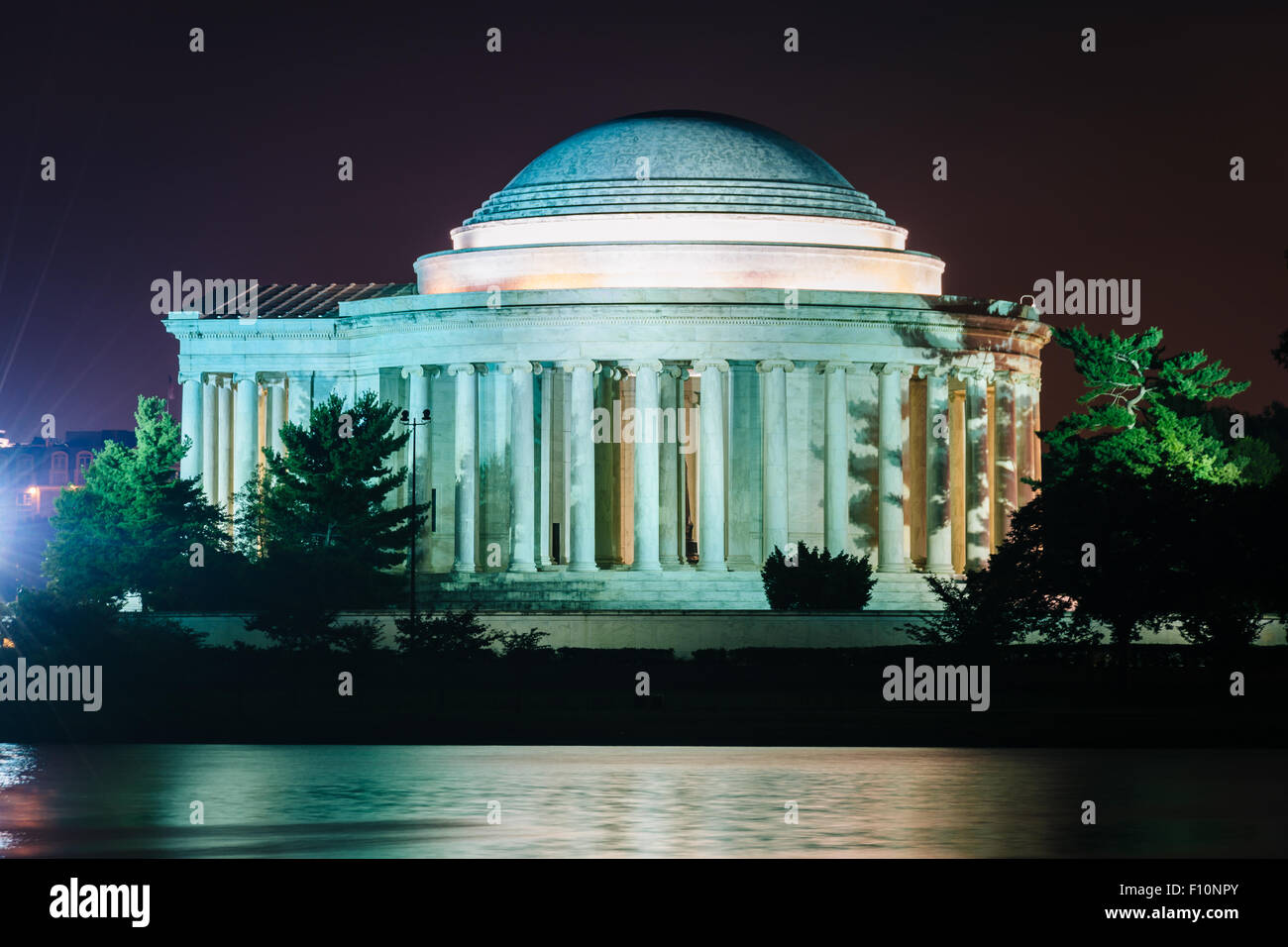 The Thomas Jefferson Memorial at night, in Washington, DC Stock Photo ...