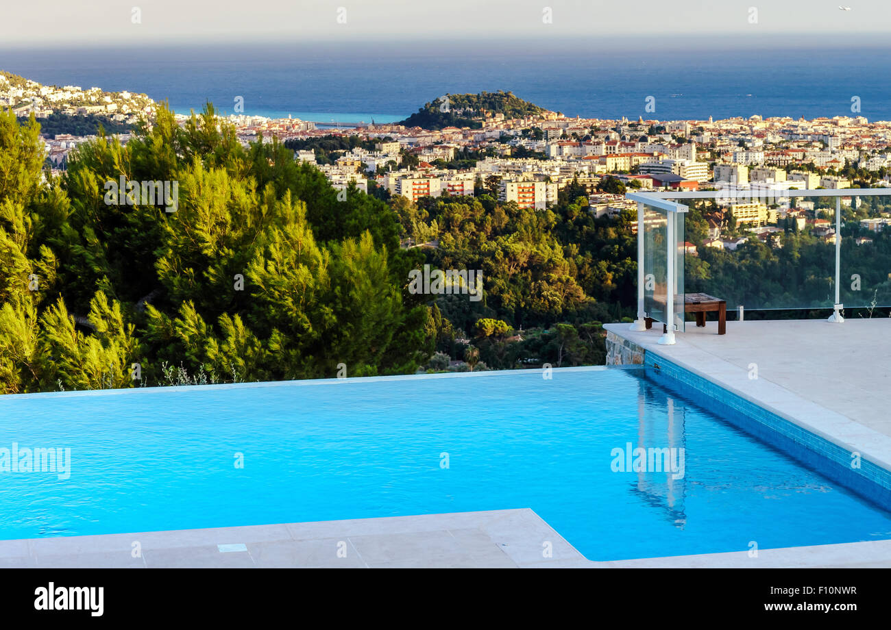 Private swimming pool. Modern villa. Nice. France Stock Photo - Alamy