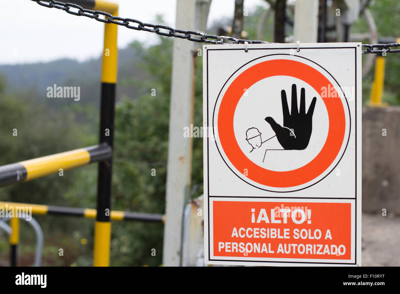 Dont pass hi-res stock photography and images - Alamy