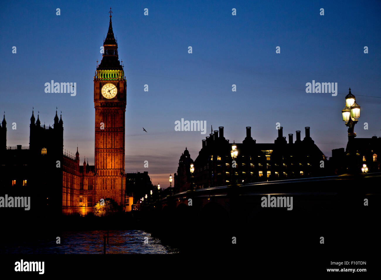 Big Ben Clock Tower River Thames Night cityscape houses of parliament ...
