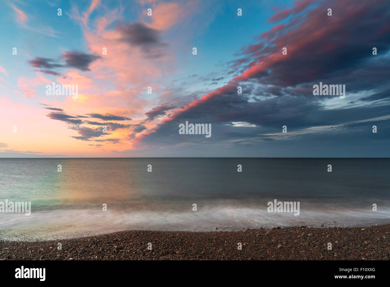 Pebble ridge hi-res stock photography and images - Alamy
