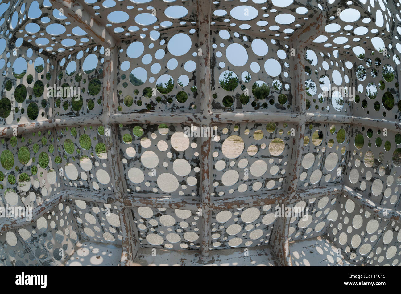 Shinto Ohtake's 'Shipyard Works' sculpture at the Benesse House gallery ...