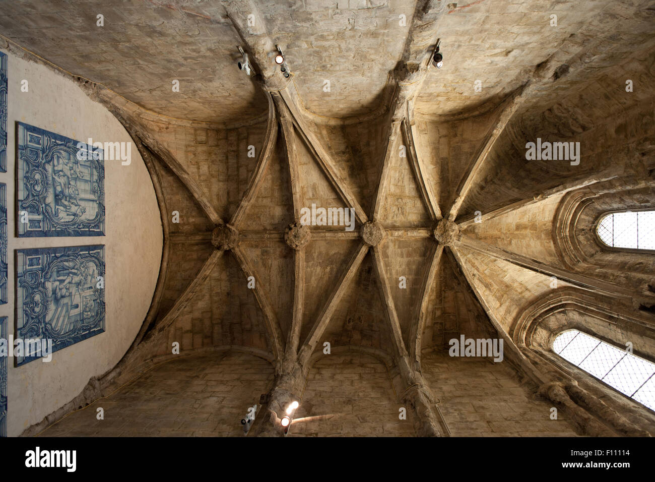 Gothic ribbed vaulted ceiling in Archeological Museum in Carmo Convent ...