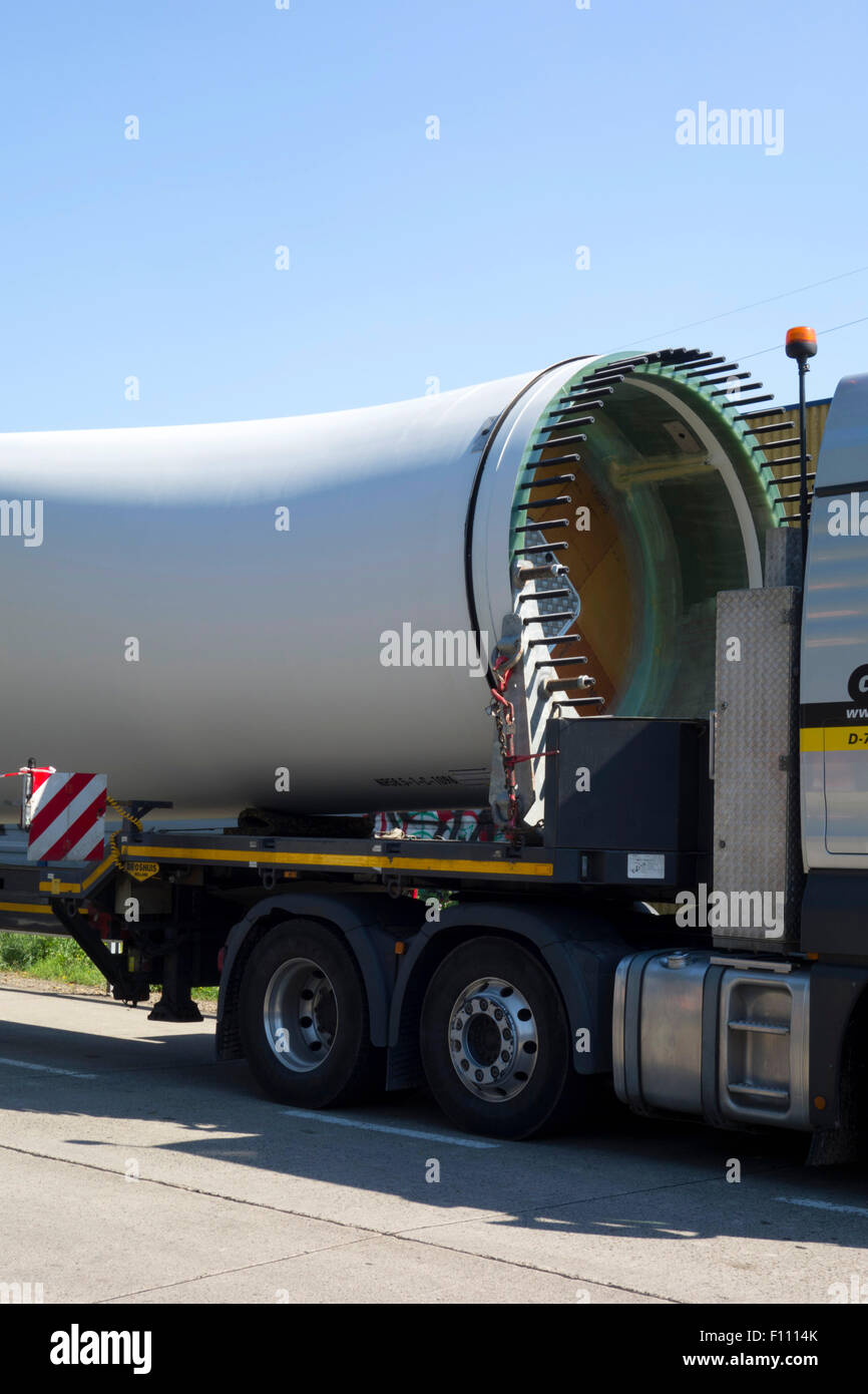 Truck transporting rotor blade of a wind turbine Stock Photo - Alamy