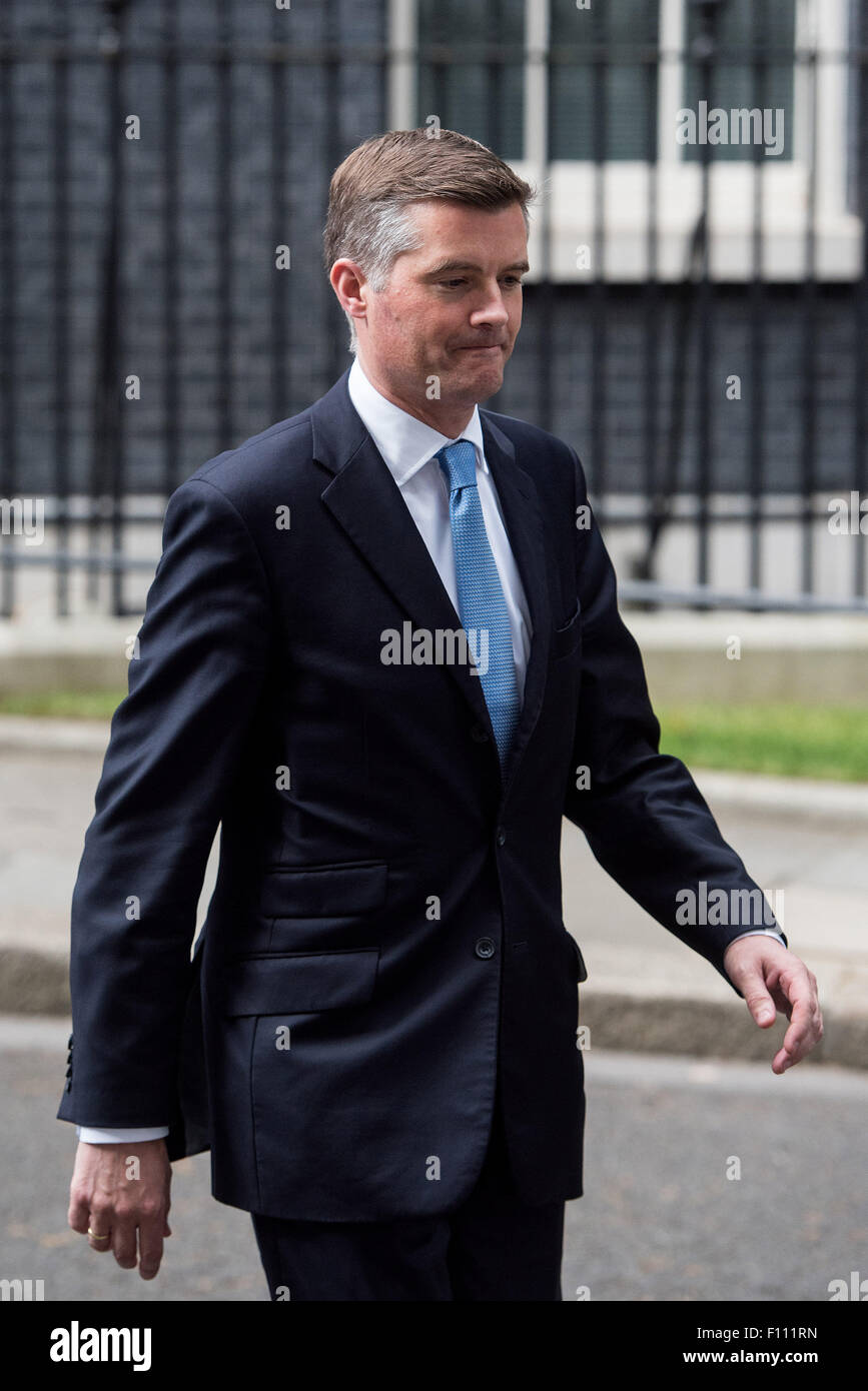 Flowers to Clare Barnfather and the Prime Minister are delivered at 10 ...