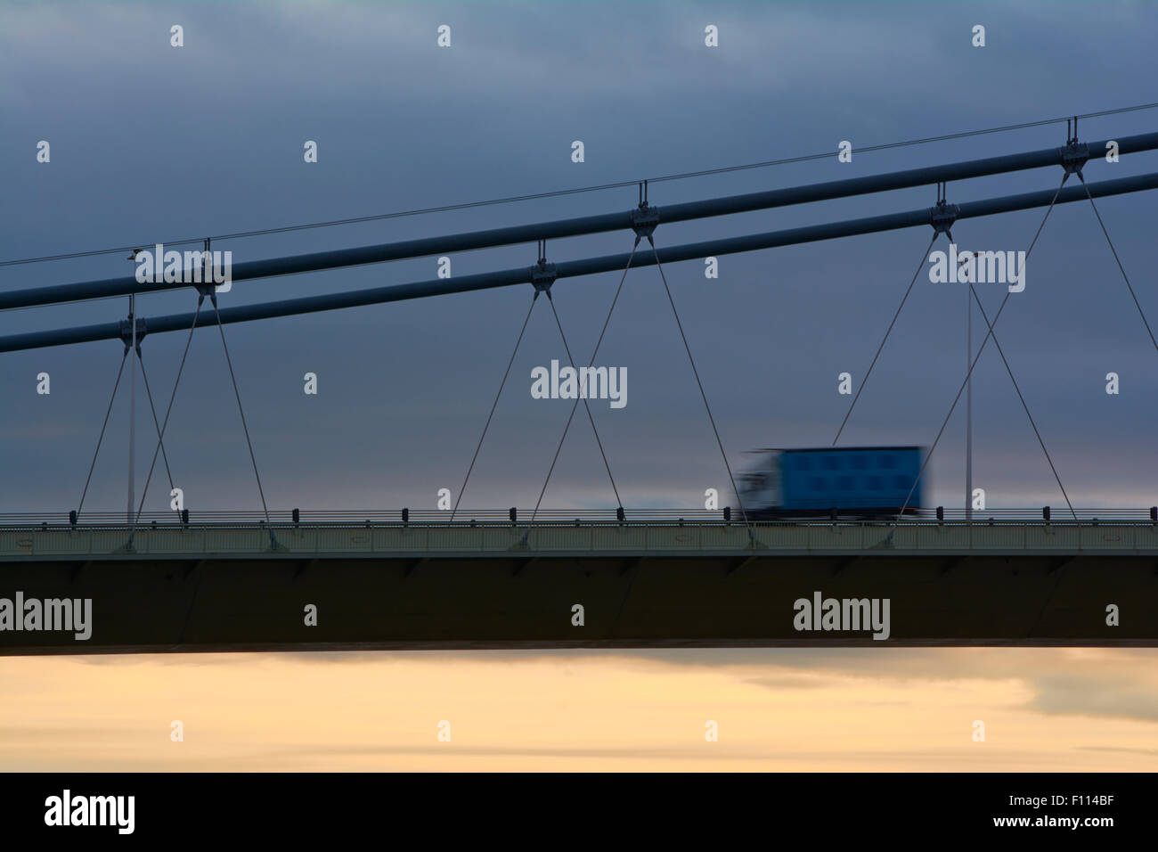 Humber bridge hull hi-res stock photography and images - Alamy