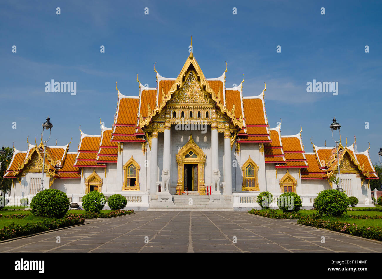 The Marble Temple (Wat Benchamabophit), Bangkok, Thailand Stock Photo ...