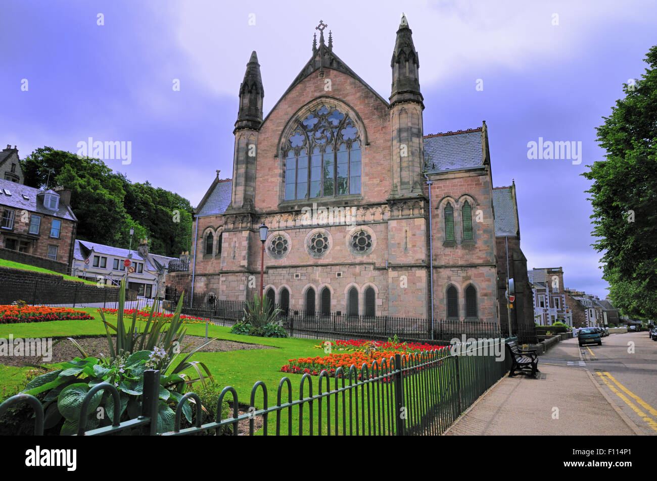 Bank street scotland hi-res stock photography and images - Alamy