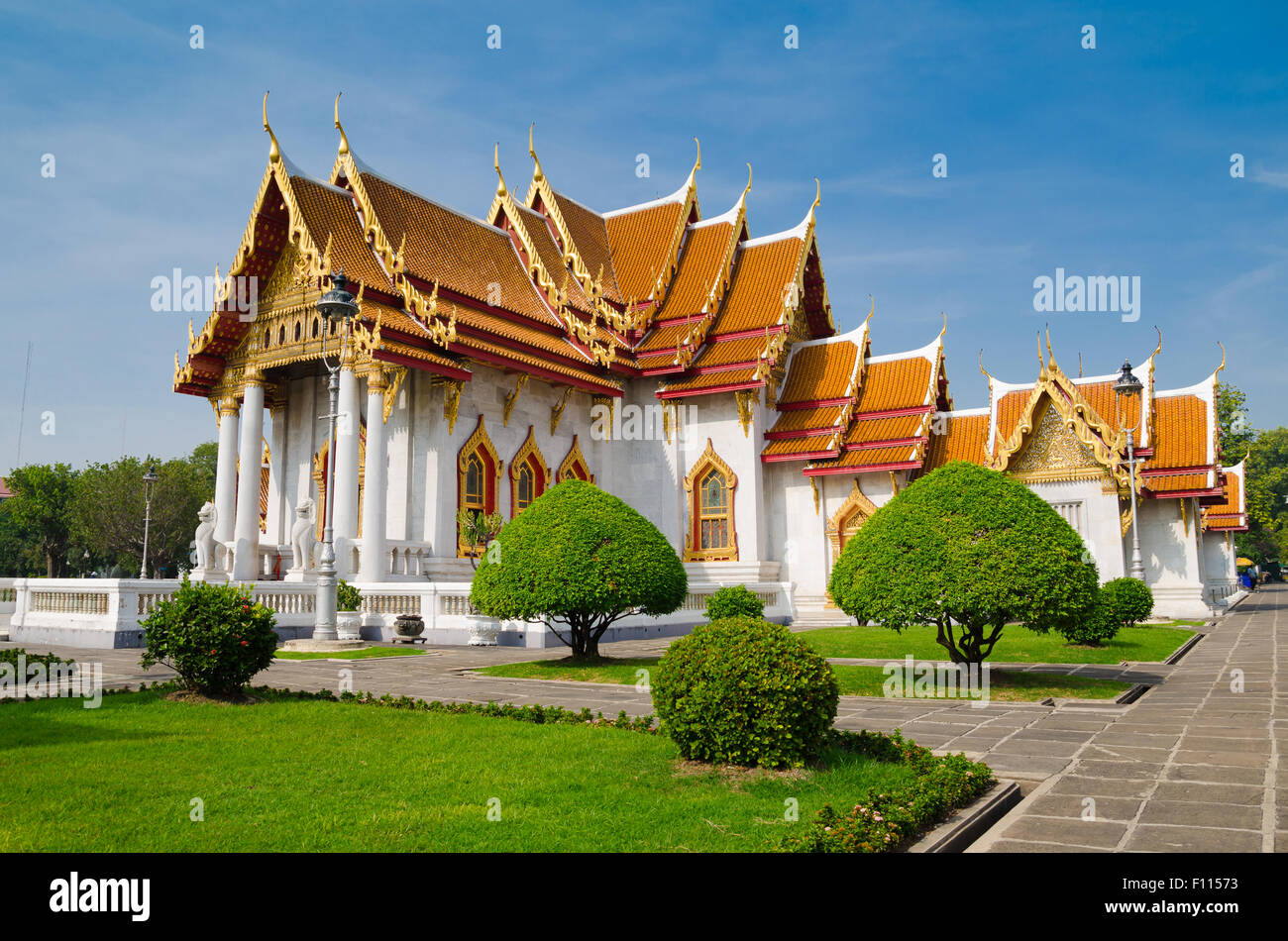 The Marble Temple (Wat Benchamabophit), Bangkok, Thailand Stock Photo ...
