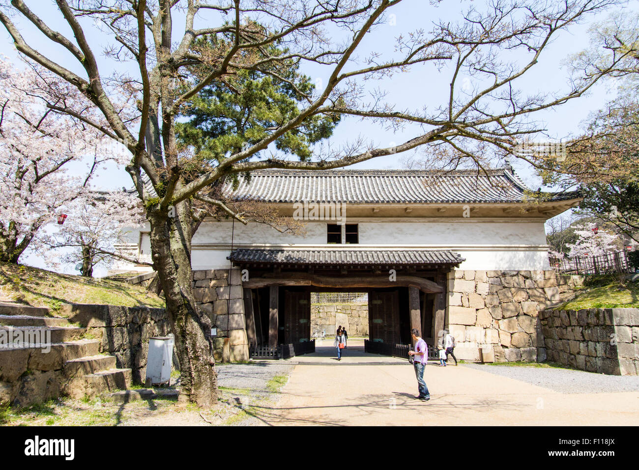 Marugame castle in Japan. The Ote Ichinomon gate, a typical Japanese ...