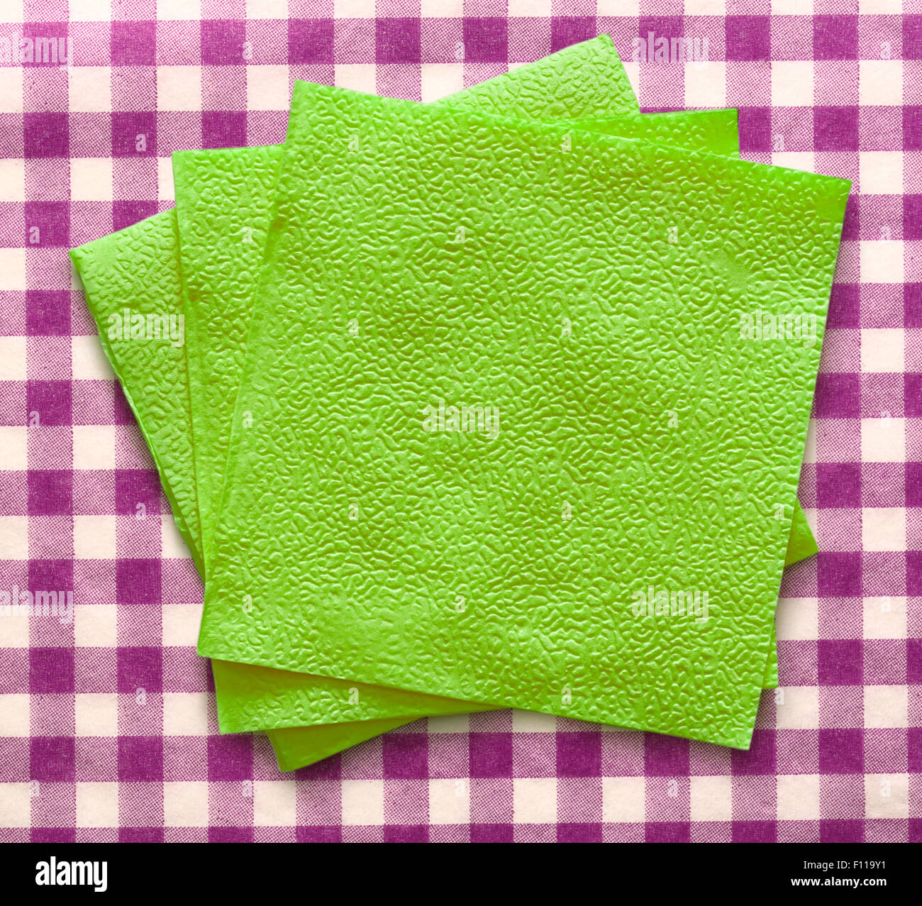 Dust cloth home hi-res stock photography and images - Alamy