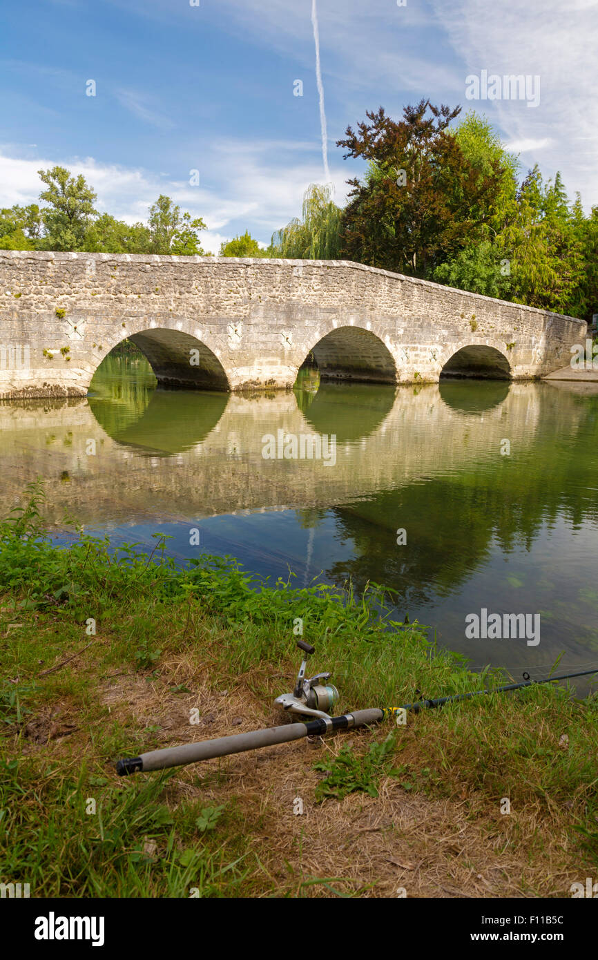 Stone bridge at Vibrac, Charente Maritime, France Stock Photo - Alamy