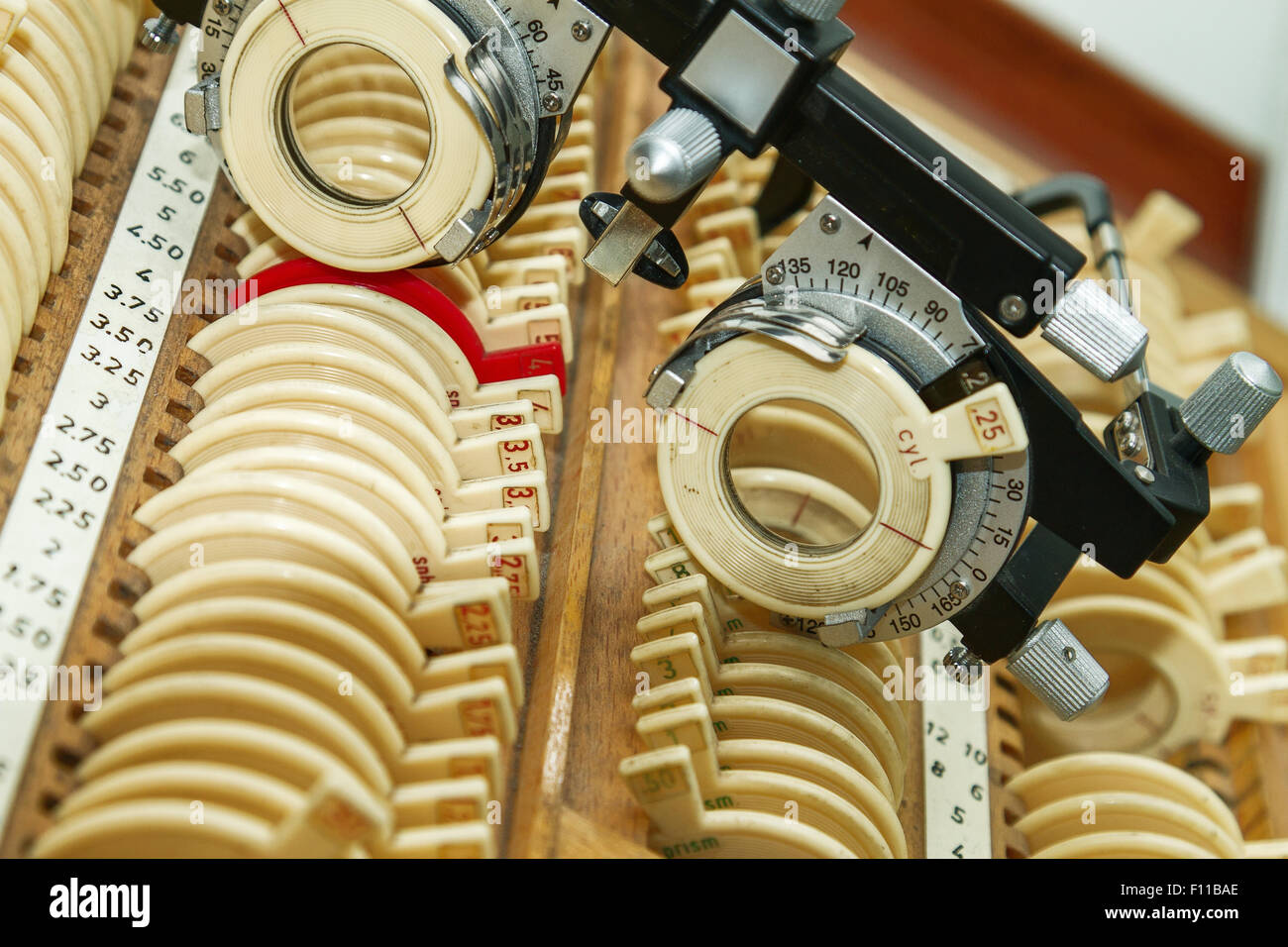 Trial lens set refraction hi-res stock photography and images - Alamy