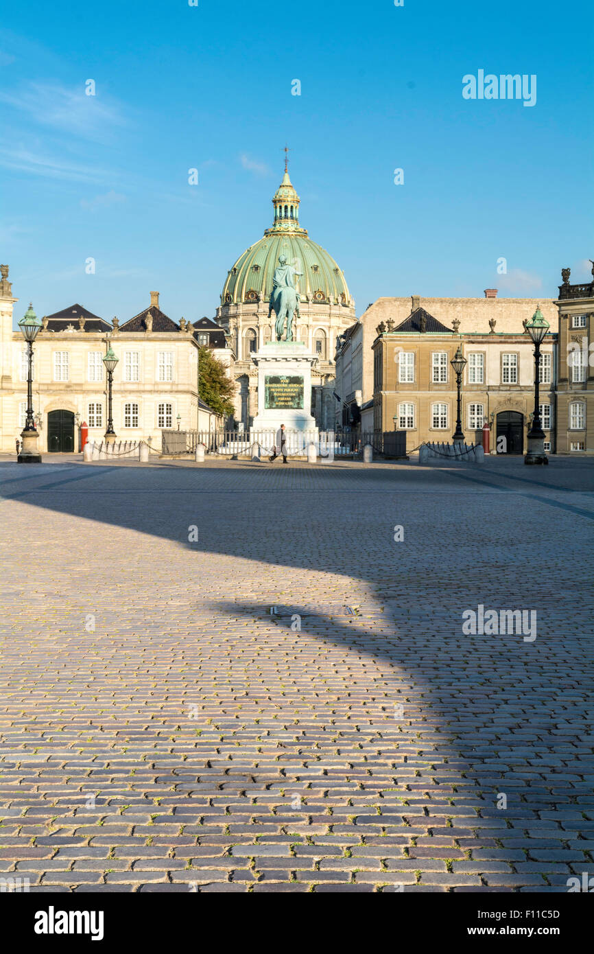 Amalienborg Palace, Copenhagen, Denmark Stock Photo - Alamy