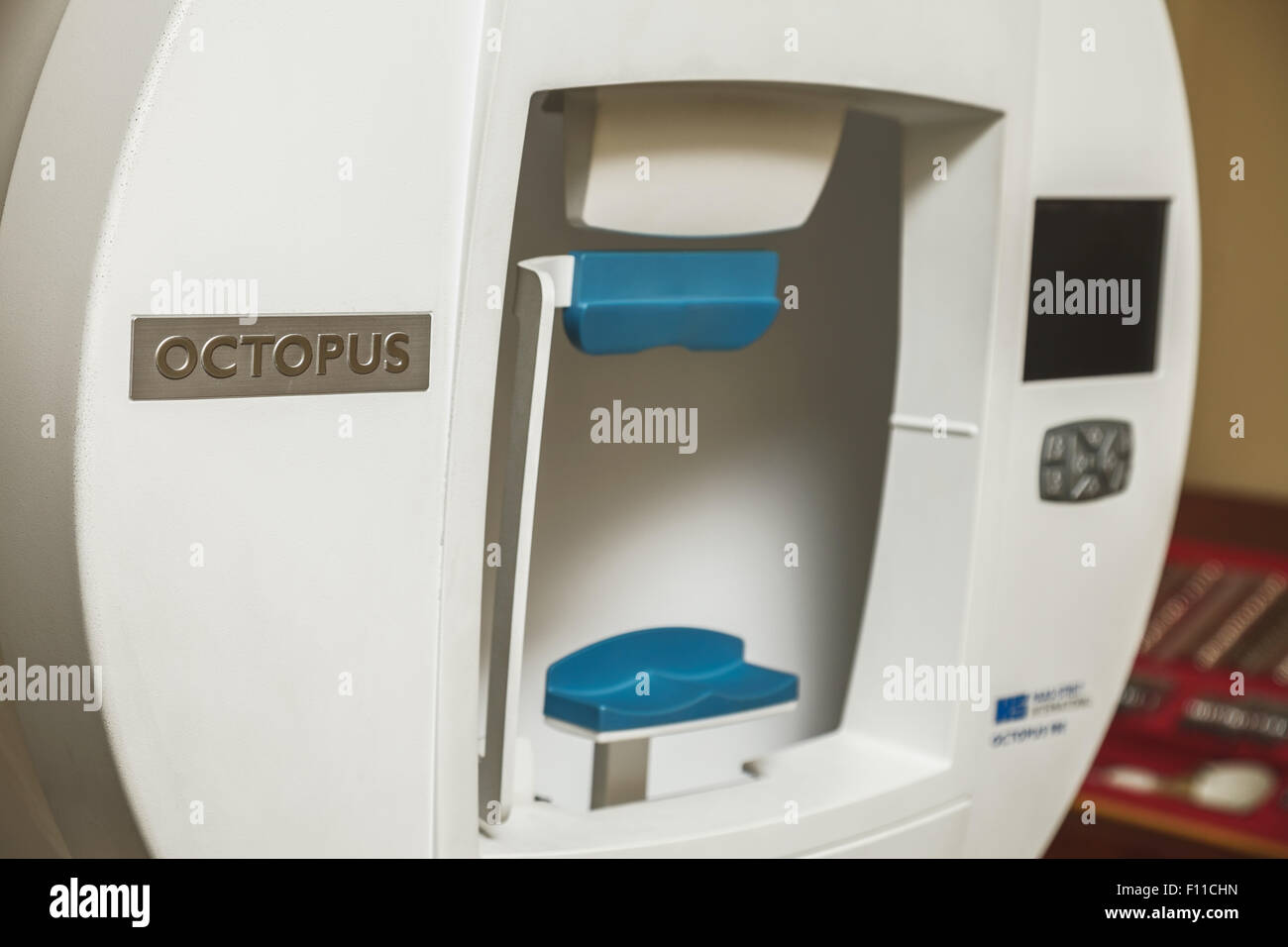 Medical optometrist equipment used eye hi-res stock photography and ...