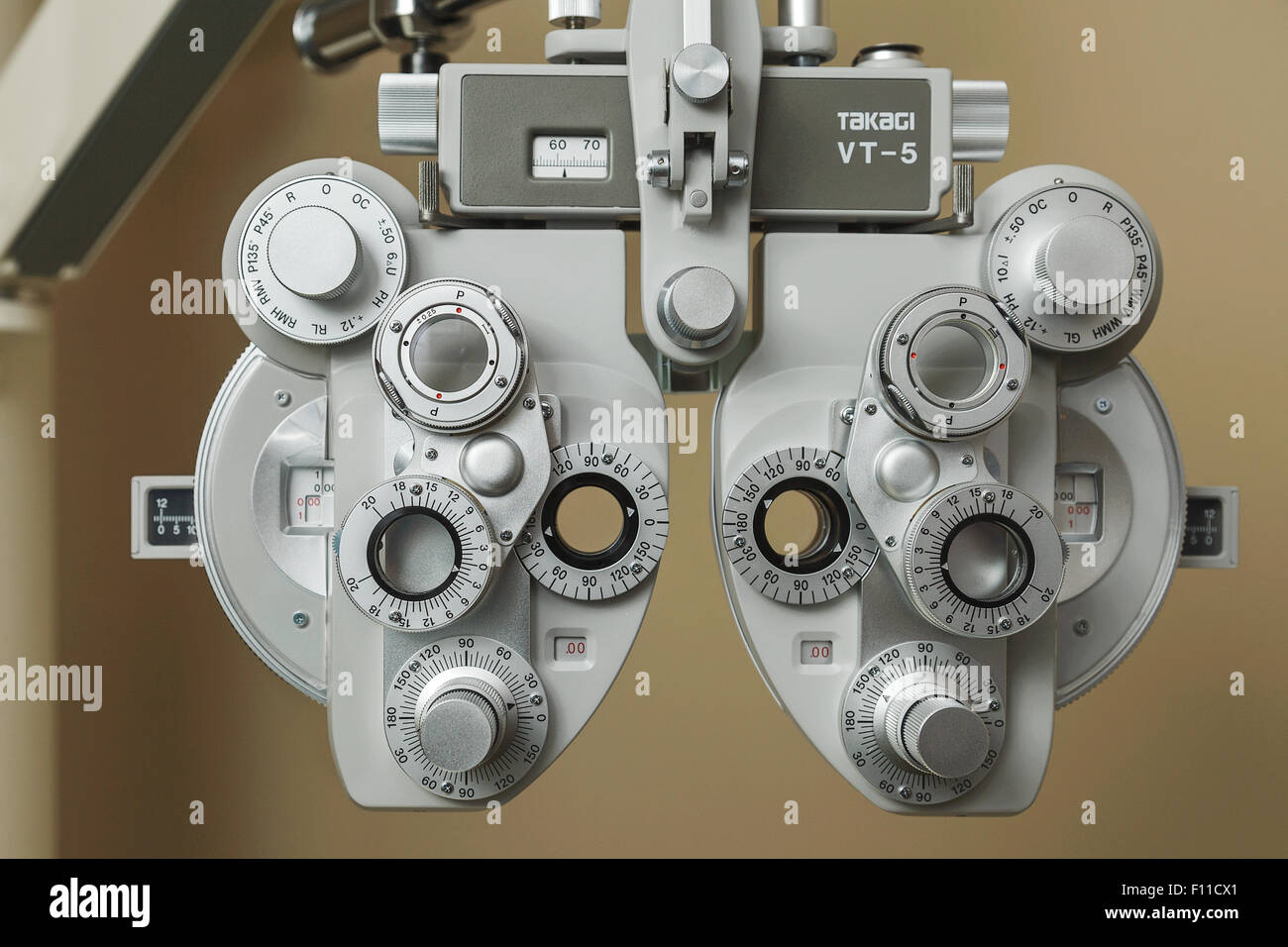 Phoropter optical device for measuring the vision of human eye Stock ...