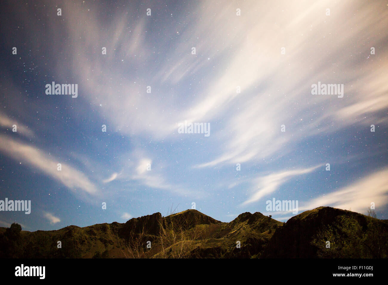 Hilltop setting hi-res stock photography and images - Alamy
