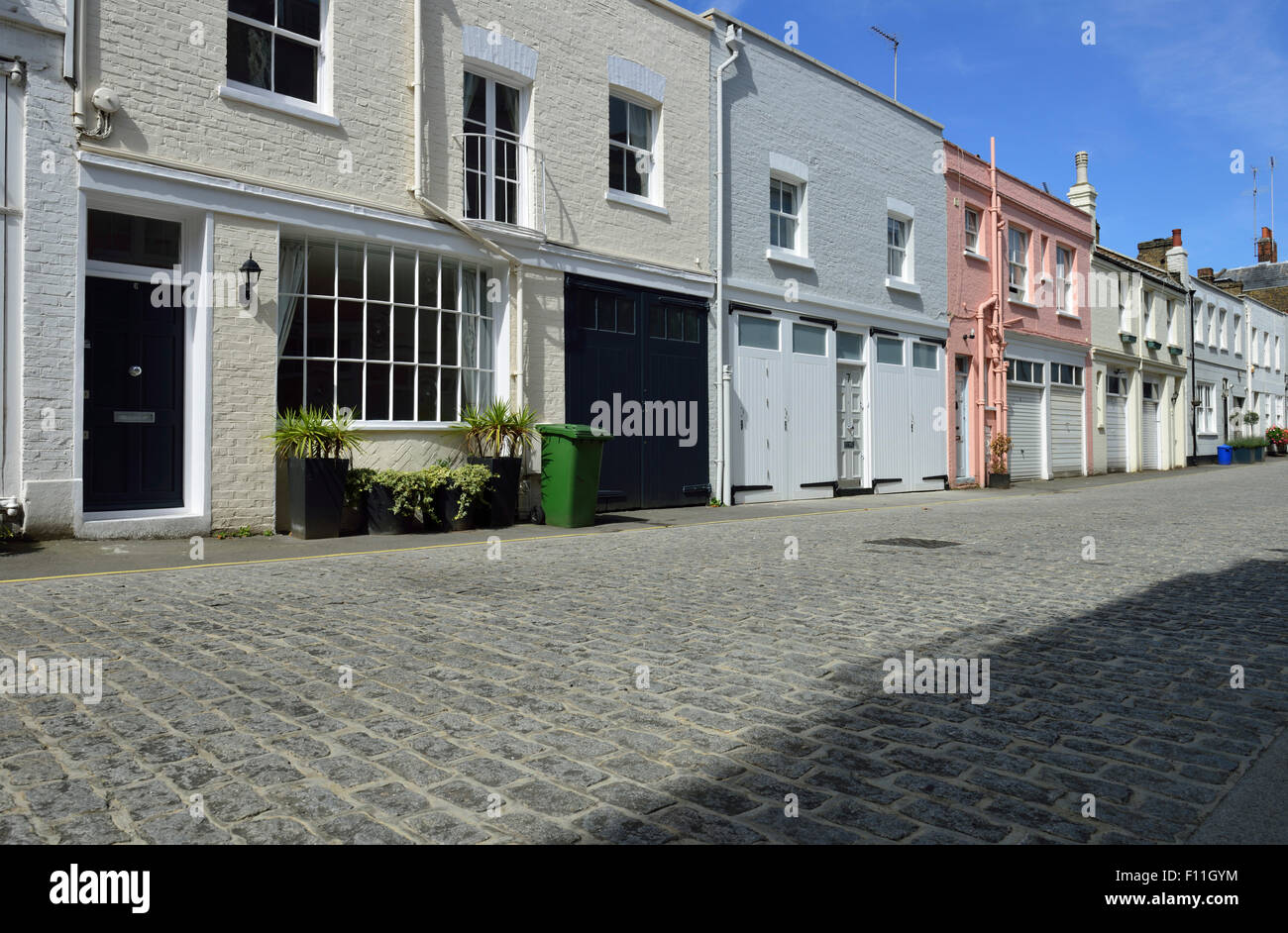 Devonshire house london hi-res stock photography and images - Alamy