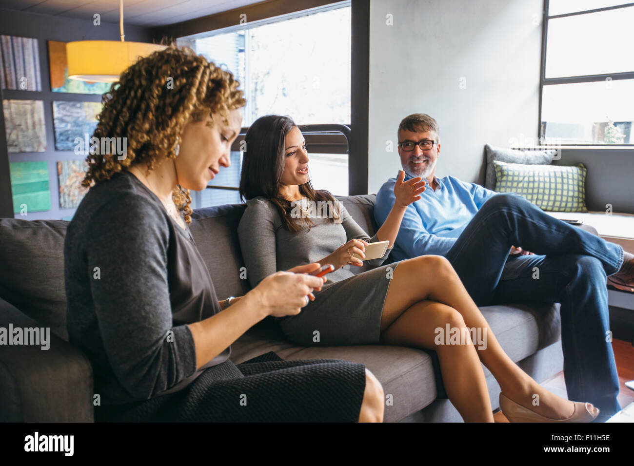 Business talking couch hi-res stock photography and images - Alamy