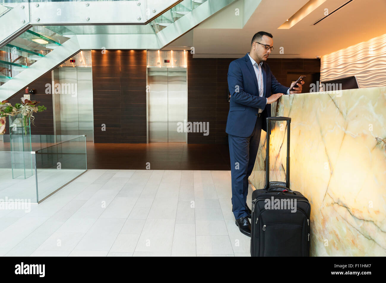 Front desk hi-res stock photography and images - Alamy