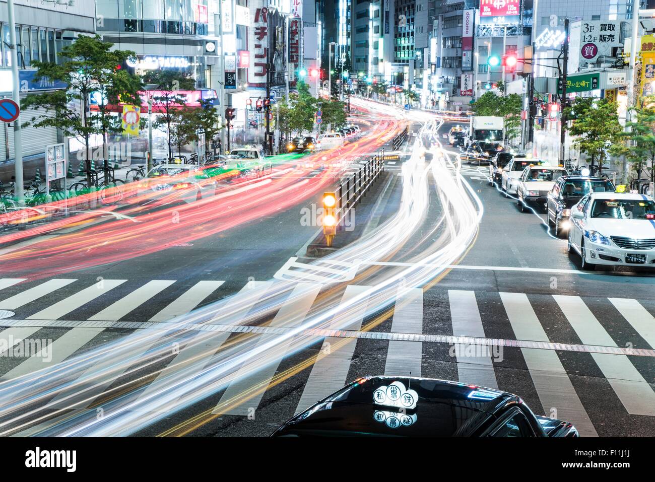 Traffic lights of shinjuku hi-res stock photography and images - Alamy
