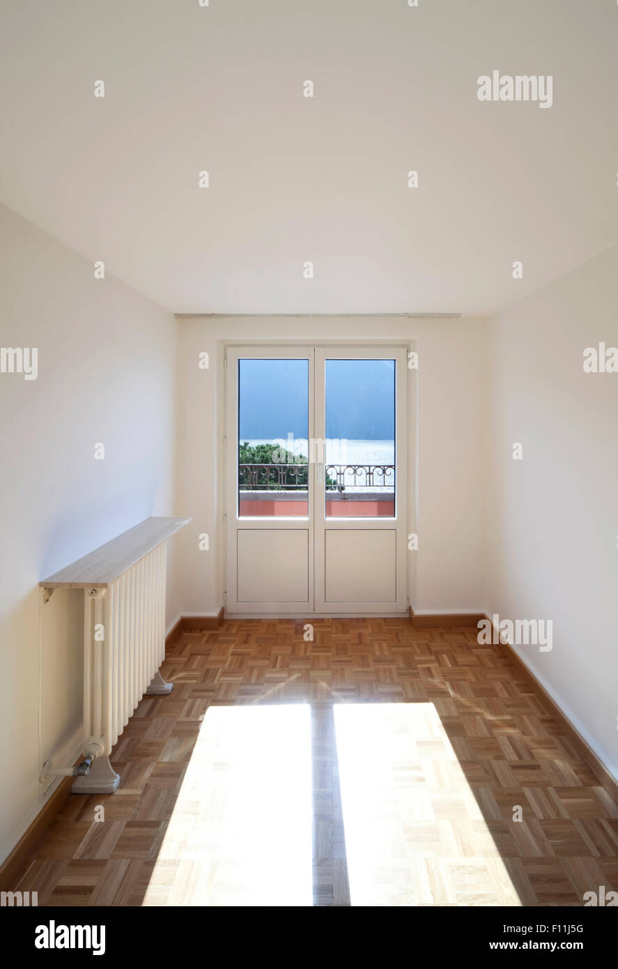 empty room, window with a view Stock Photo - Alamy