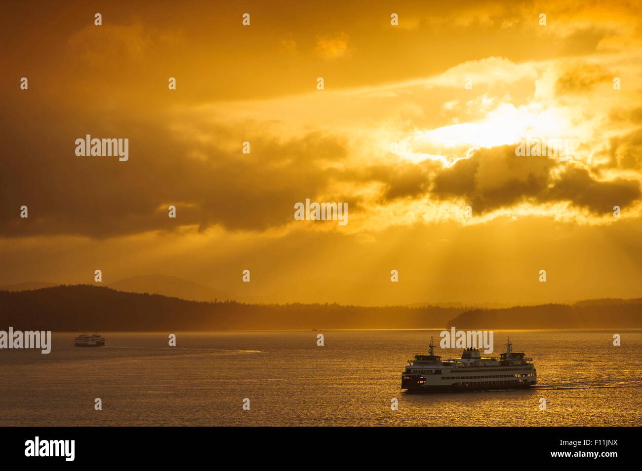 Sunset on ocean ferry hi-res stock photography and images - Alamy