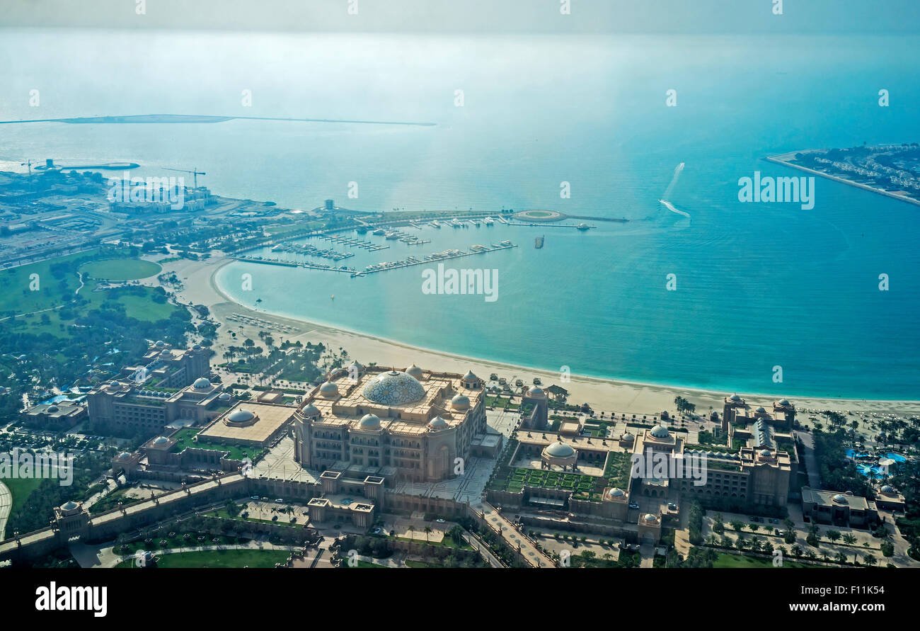 Abu dhabi skyline aerial hi-res stock photography and images - Alamy