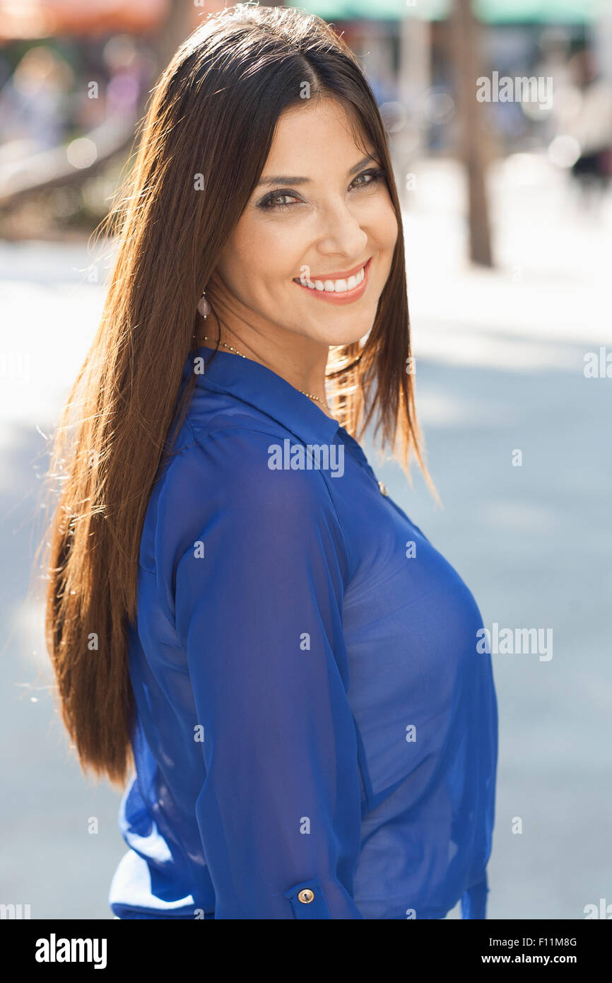 Close up hispanic woman hi-res stock photography and images - Alamy