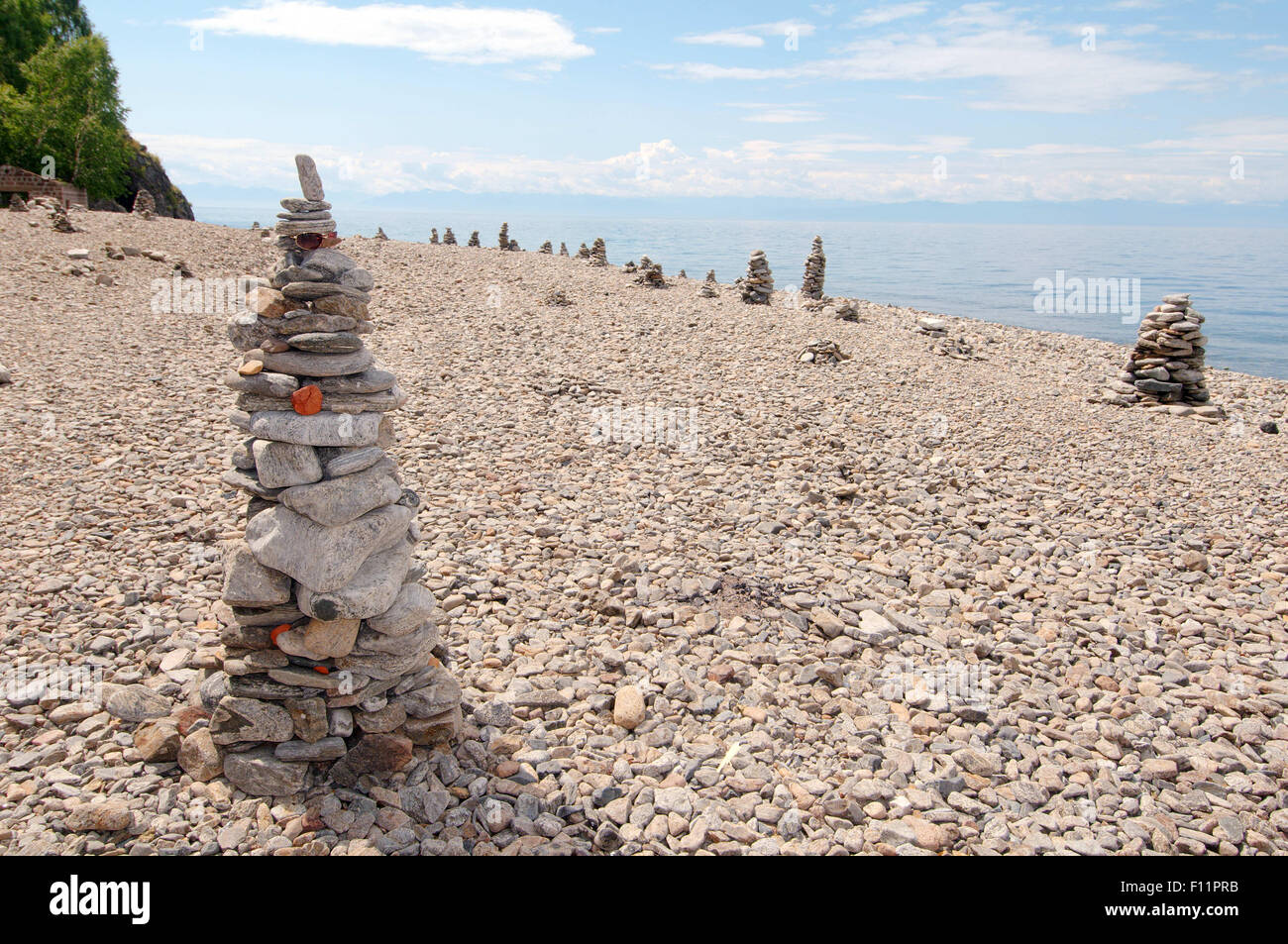 Lago pyramid hi-res stock photography and images - Alamy