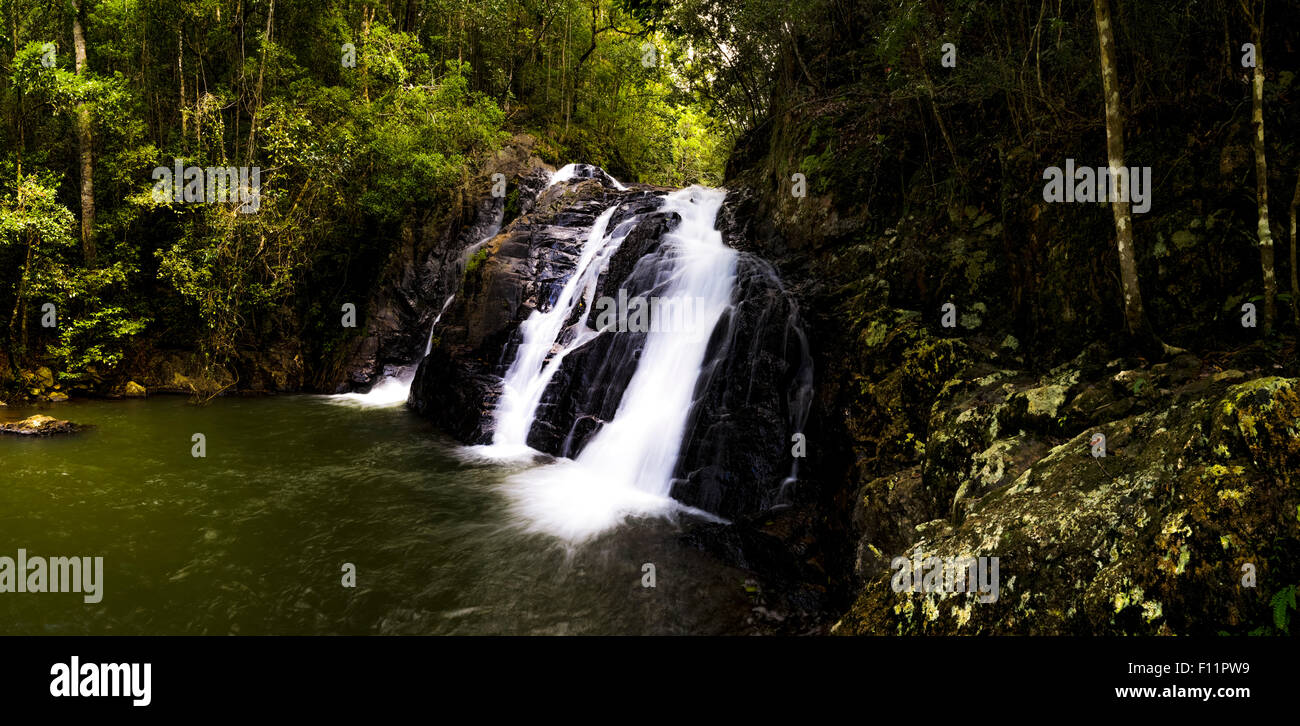 Dinner Falls. Barron River in the Mount Hypipamee National Park ...