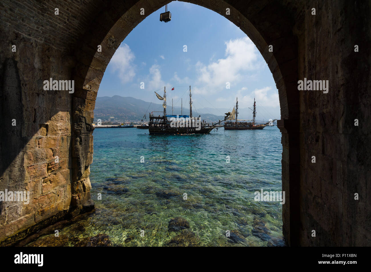 Medieval pirate fortress hi-res stock photography and images - Alamy